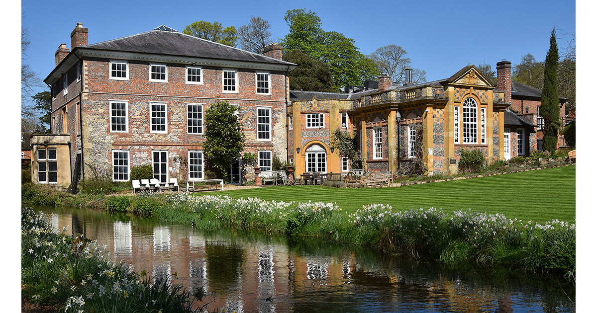 Rosendale Design | A New Look At Donnington Priory | Dreweatts